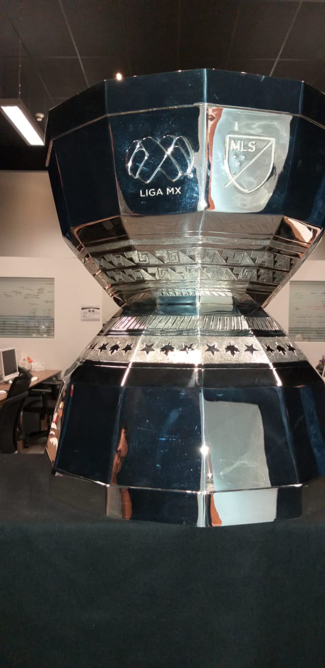 Así es el trofeo de la Leagues Cup que se llevó Cruz Azul - AS México