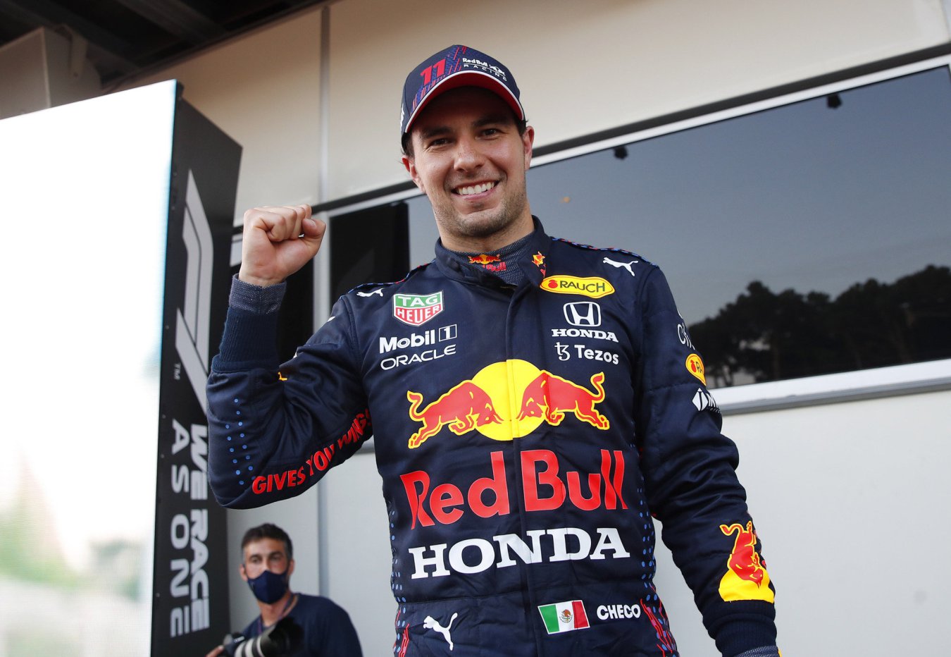 Checo Pérez escaló al tercer lugar del campeonato de la Fórmula 1 - AS ...